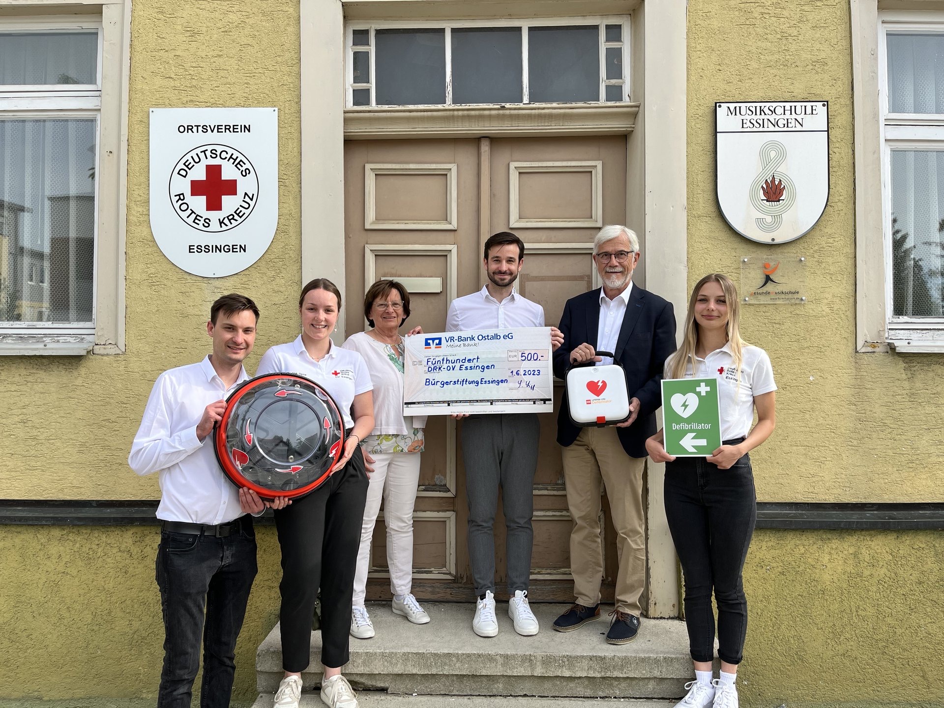 Essinger Defibrillatoren-Projekt erfolgreich: Bürgerstiftung spendet ...